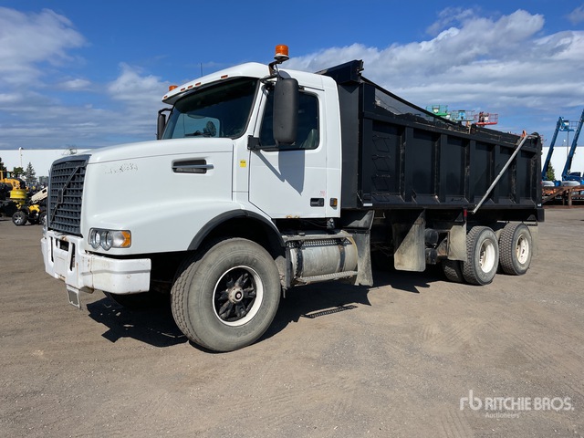 2002 Volvo VHD 6x4 T/A Dump Truck | Ritchie Bros. Auctioneers