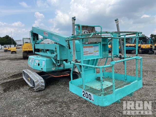 2006 年 Maeda HF120-2 Crawler Diesel Articulating Boom Lift in Narita City, Japan (Asia-Pacific ...