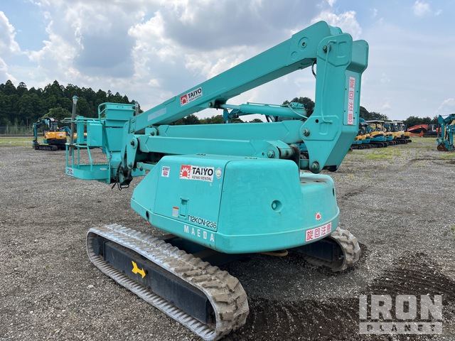 2006 年 Maeda HF120-2 Crawler Diesel Articulating Boom Lift in Narita City, Japan (Asia-Pacific ...