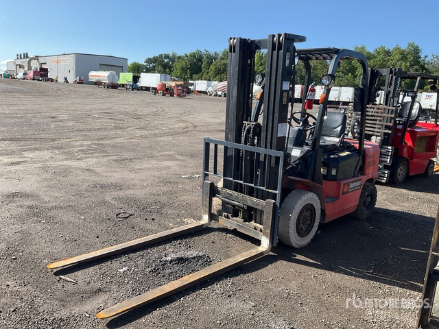 2014 Utilev UT25P 4800 lb Pneumatic Tire Forklift | Ritchie Bros ...