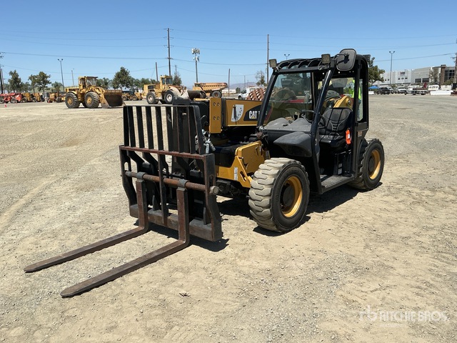 2017 Cat TH255C Telehandler | Ritchie Bros. Auctioneers