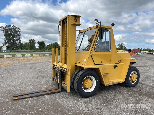 1979 Cat V200B 20000 lb Pneumatic Tire Forklift | Ritchie Bros. Auctioneers