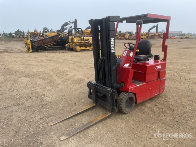 Clark TM15 3/87 2350 lb Electric Forklift | Ritchie Bros. Auctioneers