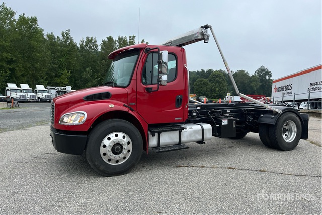 2008 Freightliner M2 106 4x2 Hooklift Truck | Ritchie Bros. Auctioneers