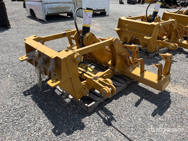 CEI 90 in Motor Grader Ripper - Fits Cat 140H | Ritchie Bros. Auctioneers
