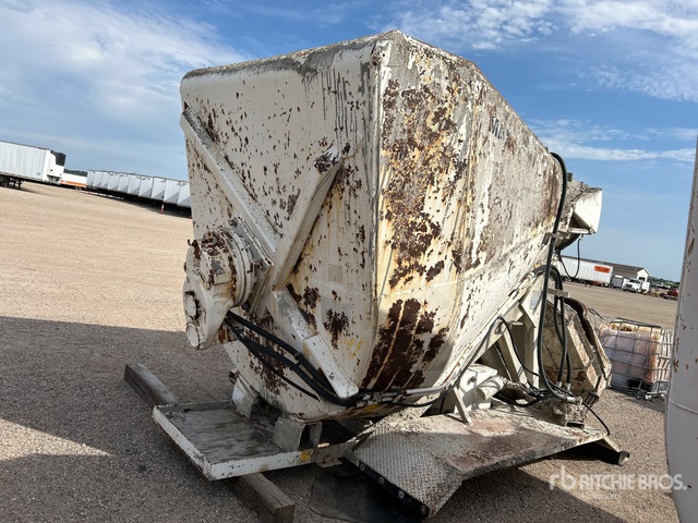 Maxon Agitator Concrete Mixer | Ritchie Bros. Auctioneers
