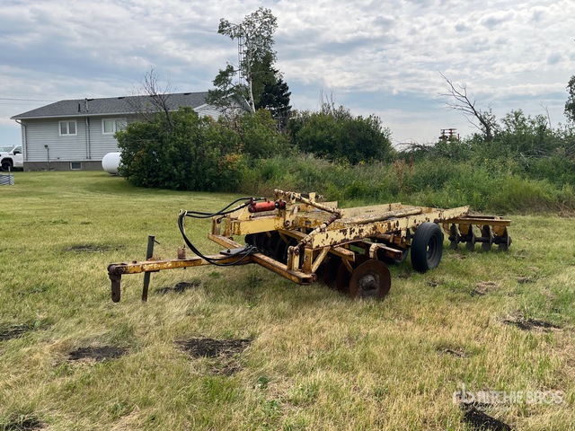 Taylor-Way 200032 10 ft Offset Breaking Disc | Ritchie Bros. Auctioneers