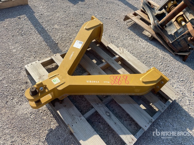 Crawler Tractor Drawbar - Fits Cat D6 | Ritchie Bros. Auctioneers