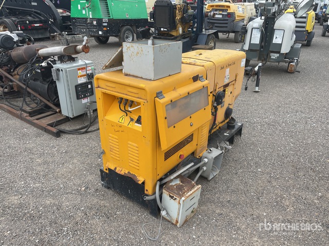 2001 Himoiss GPO 21.6 kW Skid-Mounted Generador | Ritchie Bros. Auctioneers