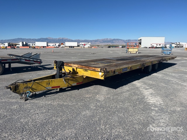 2007 Twamco PTTDM2 36 ft T/A Tilt Deck Trailer | Ritchie Bros. Auctioneers