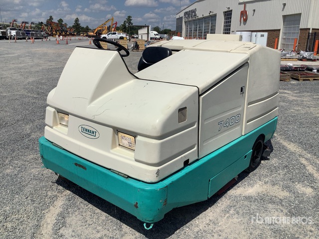 Tennant 7400 Ride-On Floor Sweeper | Ritchie Bros. Auctioneers