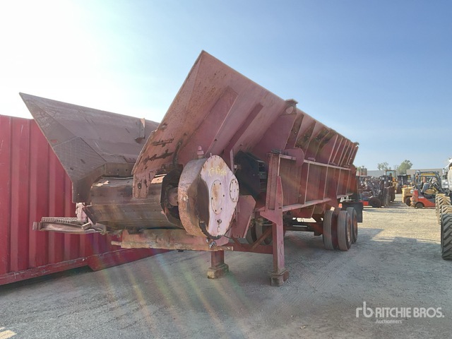 8 ft x 30 ft chain Aggregate Feeder | Ritchie Bros. Auctioneers