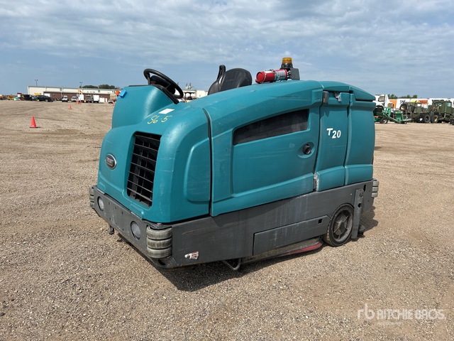 2021 Tennant T20 Ride-On Floor Scrubber | Ritchie Bros. Auctioneers
