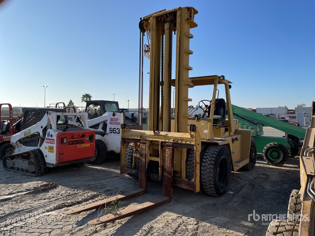 1978 Cat V200 20000 lb Pneumatic Tire Forklift | Ritchie Bros. Auctioneers