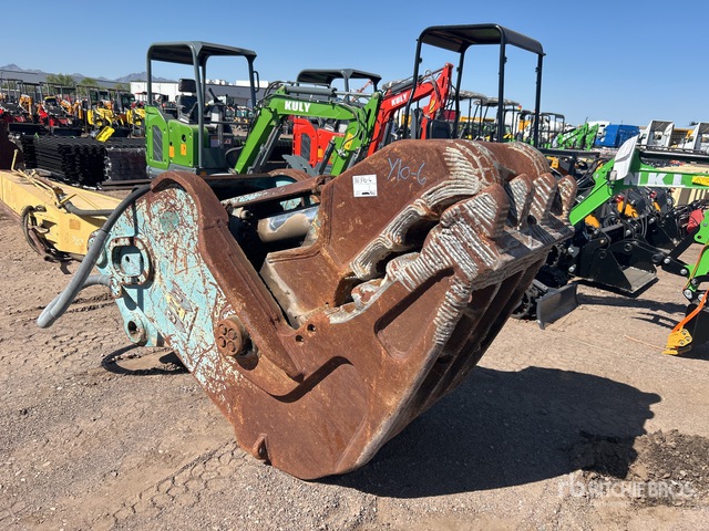 CXI Demolition Pulverizer | Ritchie Bros. Auctioneers