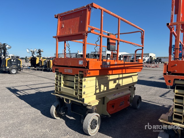 2015 JLG 3246ES Electric Scissor Lift | Ritchie Bros. Auctioneers