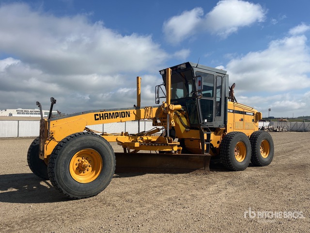 2000 Champion 730A VHP Motor Grader | Ritchie Bros. Auctioneers