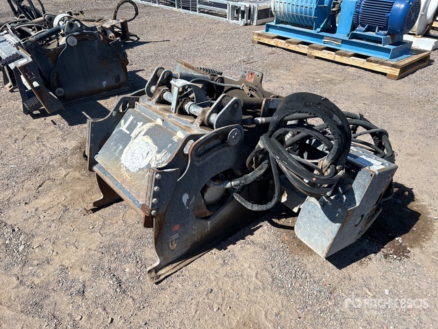 2014 Cat PC306B 26 in Skid Steer Planer | Ritchie Bros. Auctioneers