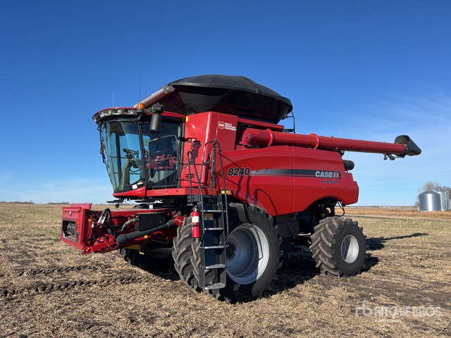 2016 Case IH 8240 Combine Harvester | Ritchie Bros. Auctioneers