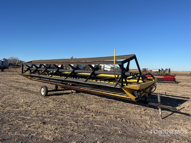 2003 Honey Bee 994 30 ft Draper Combine Header | Ritchie Bros. Auctioneers