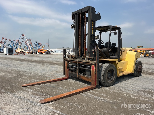 2014 Hyster H300HD2 28300 lb Pneumatic Tire Forklift | Ritchie Bros ...