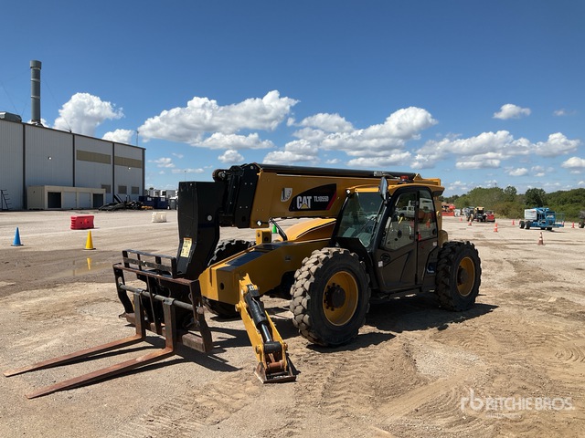 2020 Cat TL1055D Telehandler | Ritchie Bros. Auctioneers
