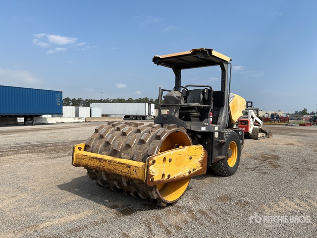 2015 Volvo SD75 Smooth Drum Compactor | Ritchie Bros. Auctioneers