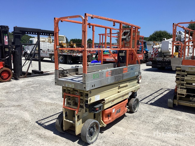 2006 JLG 2030ES Electric Scissor Lift | Ritchie Bros. Auctioneers
