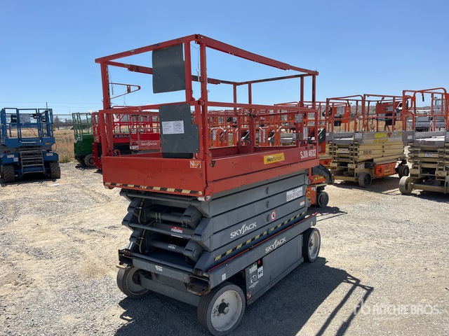 2016 Skyjack SJIII-4632 Electric Scissor Lift | Ritchie Bros. Auctioneers