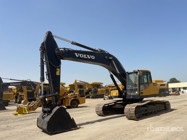 2019 Volvo EC300DL Tracked Excavator | Ritchie Bros. Auctioneers