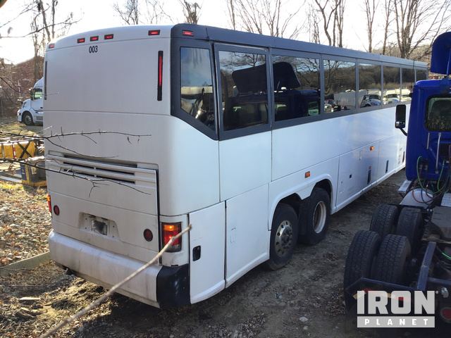 2000 MCI Motor Coach Industries 102-EL3 Bus in North Franklin ...