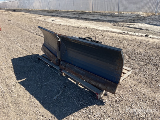 10 ft 6-Way Skid Steer Snow Blade | Ritchie Bros. Auctioneers