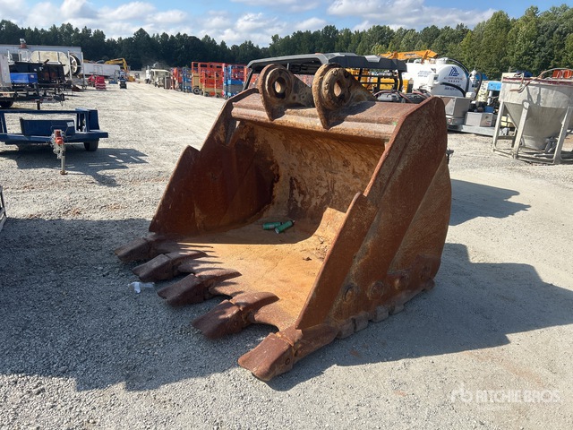 Cat 84 in Digging Excavator Bucket - Fits Cat 374F L | Ritchie Bros ...