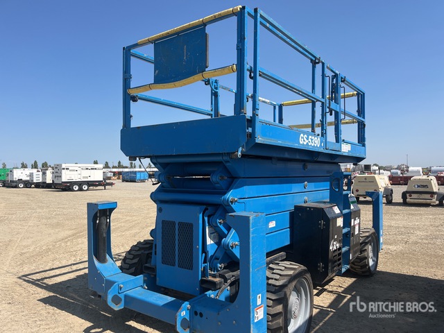 2015 Genie GS5390RT 4x4 Diesel Scissor Lift | Ritchie Bros. Auctioneers