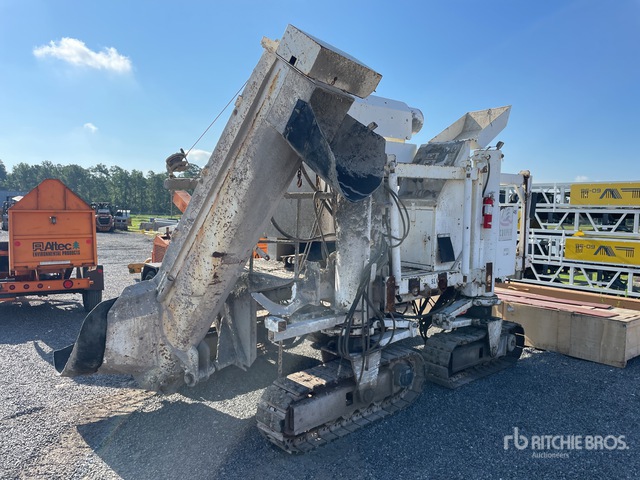 Miller M8100 Curb and Gutter Machine | Ritchie Bros. Auctioneers