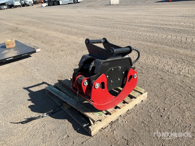 2018 Rototilt MG30 29 in Q/C Excavator Grapple | Ritchie Bros. Auctioneers
