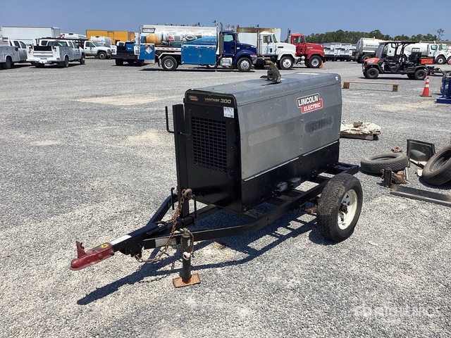 Lincoln Electric Vantage 300 300 A Mobile Electric Welder (Inoperable ...