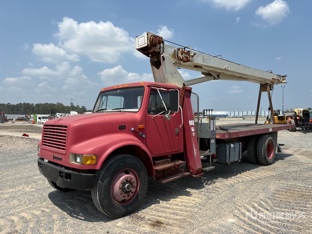 Terex TC2863 30000 lb Straight Boom on 1998 International 4700 4x2 Boom ...