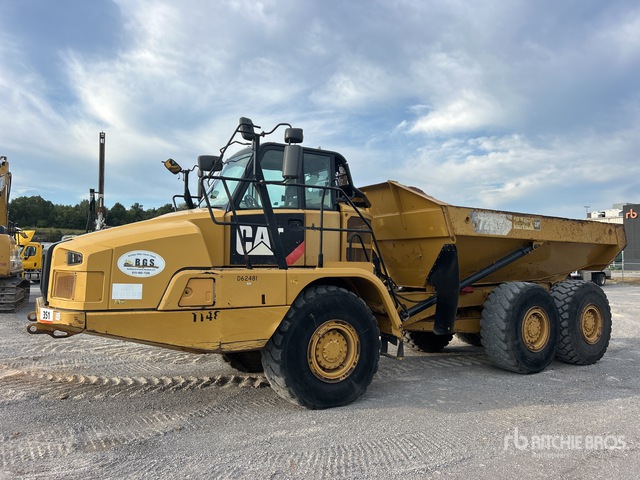 2014 Cat 725C Articulated Dump Truck | Ritchie Bros. Auctioneers