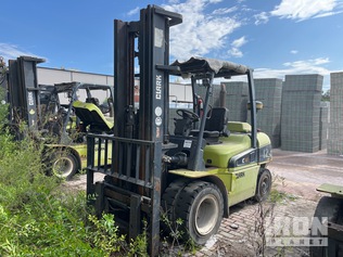 2015 Clark C45D 7275 lb Pneumatic Tire Forklift (Inoperable) in Lehigh ...