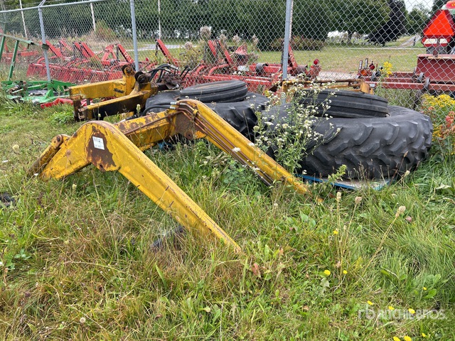 Massey Ferguson 265 Front Loader Attachment | Ritchie Bros. Auctioneers