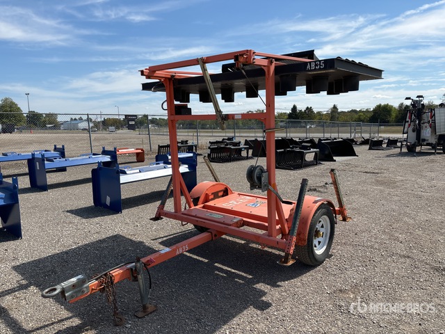 2013 Wanco WTSP Solar Arrow Board | Ritchie Bros. Auctioneers