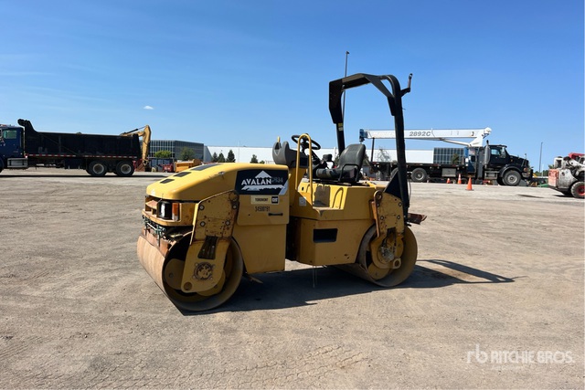 2008 Cat CB34 Double Drum Roller | Ritchie Bros. Auctioneers