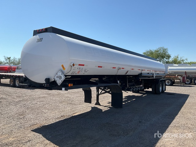 2001 Beall BAST-95-4-SB 9500 gal T/A Tanker Trailer | Ritchie Bros ...