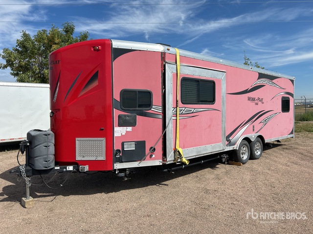 2014 Forest River 28 ft T/A Toy Hauler Travel Trailer | Ritchie Bros ...