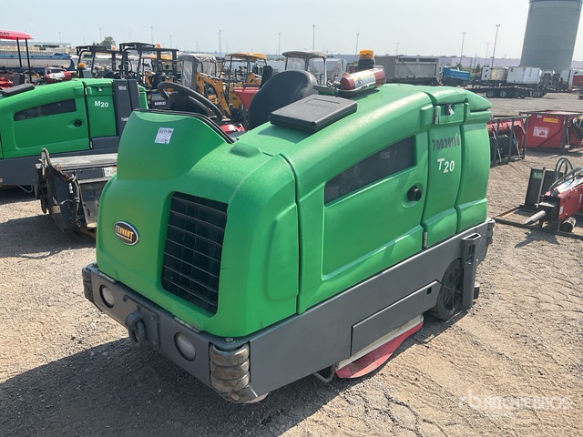 Tennant T20 Ride-On Floor Scrubber | Ritchie Bros. Auctioneers
