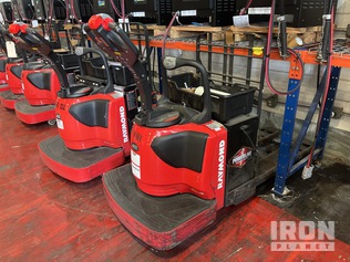 Raymond 8410 6000 lb Electric Pallet Jack in Houston, Texas, United ...