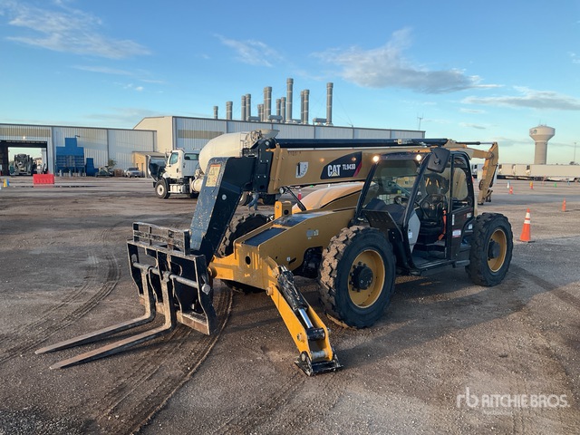 2018 Cat TL943D Telehandler | Ritchie Bros. Auctioneers