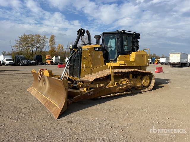 2017 Cat D7E LGP Crawler Dozer | Ritchie Bros. Auctioneers