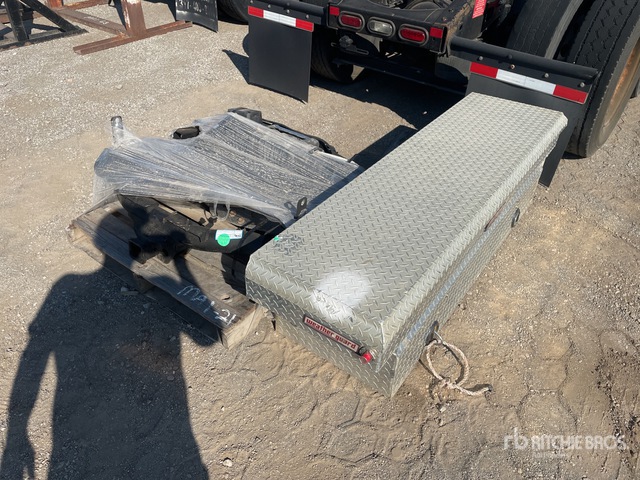 Winch, Tool Box & Hitch Receiver Mount | Ritchie Bros. Auctioneers